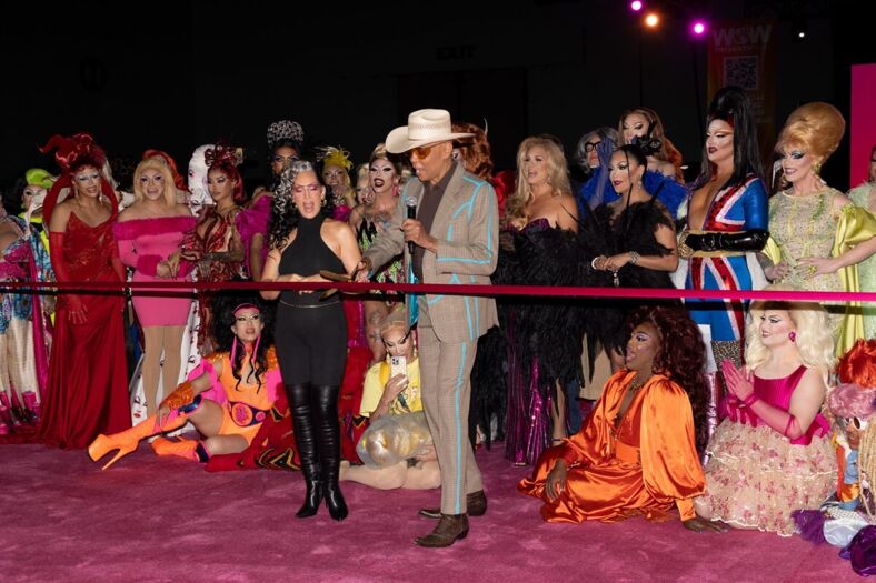 [PHOTOS] The queens dolled up for RuPaul's DragCon LA - GayCities