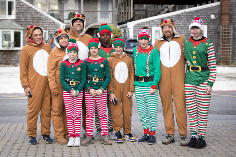 [PHOTOS] The Jingle Bell Fun Run was a festive frolic through the ...