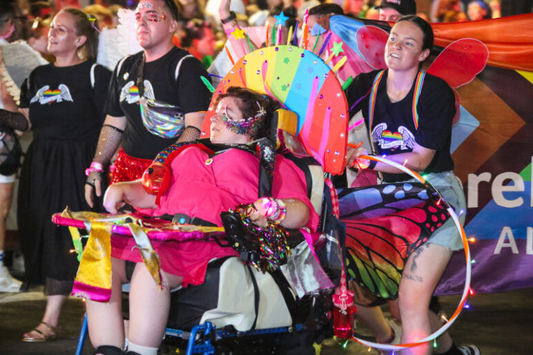 [PHOTOS] Glitter, gyrations, and gorgeous guys: Sydney Mardi Gras turns ...