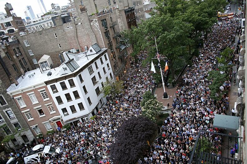 PHOTOS: How cities across the globe memorialized the Pulse Massacre